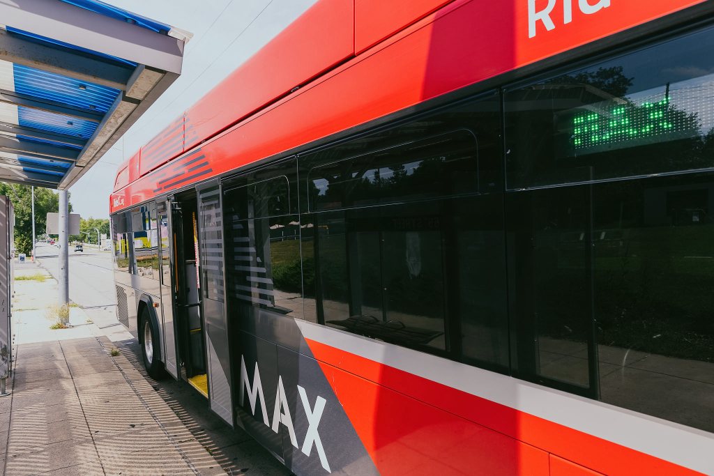 Zero bus fare does not equal easy commutes for Kansas City riders