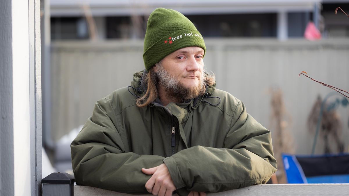 Where do homeless night-shift workers sleep during the day?