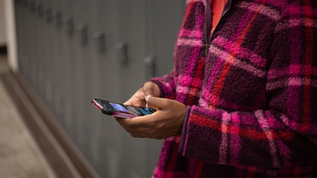Pondering Missouri’s cellphone ban in schools - Beacon: Kansas City