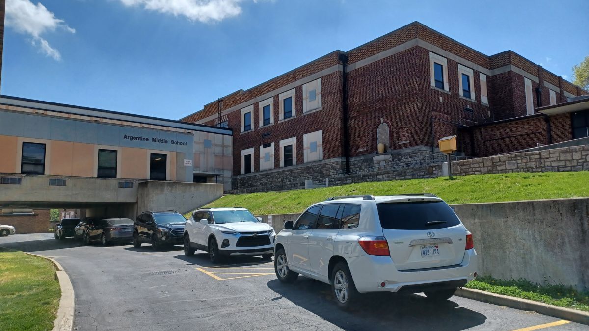 Voters approve $180 million KCKPS bond
